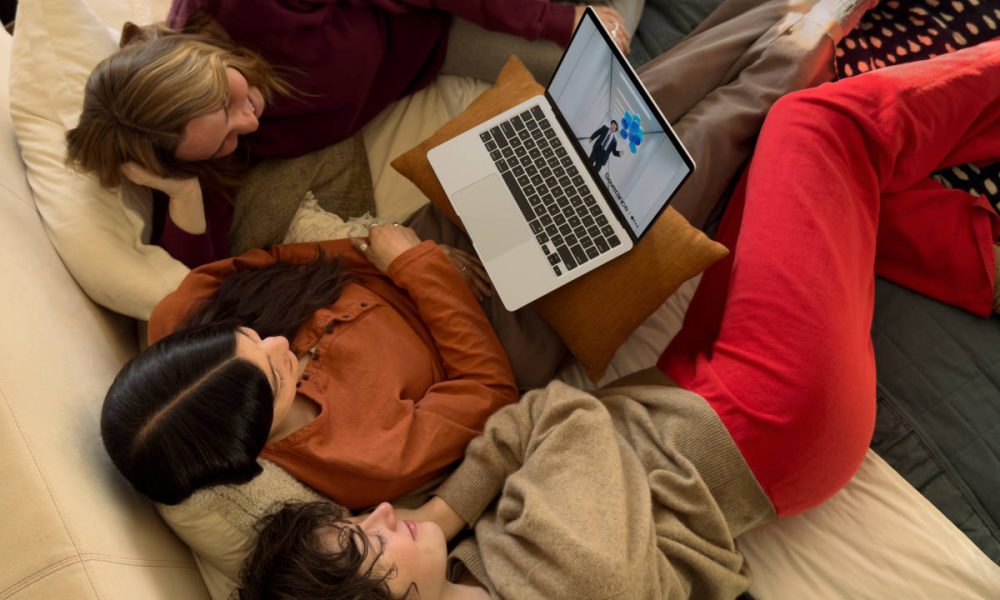 MacBook Air estrena chip M4 y un nuevo color azul cielo